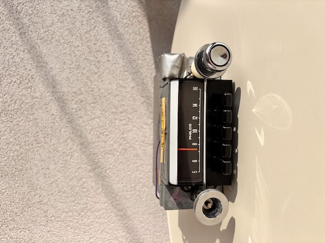 FoMoCo Philco radio za američke automobile iz 1960/1970