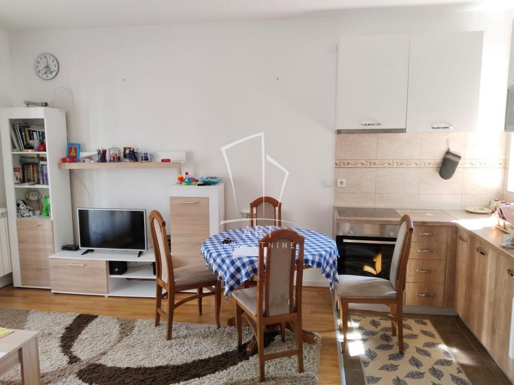 Namešten 2.0 stan ID#16723
650 €