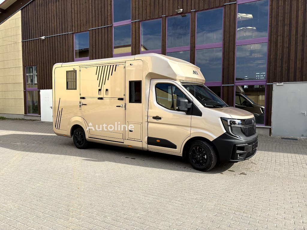 Novi Renault AKXMaster vozilo za prevoz konja