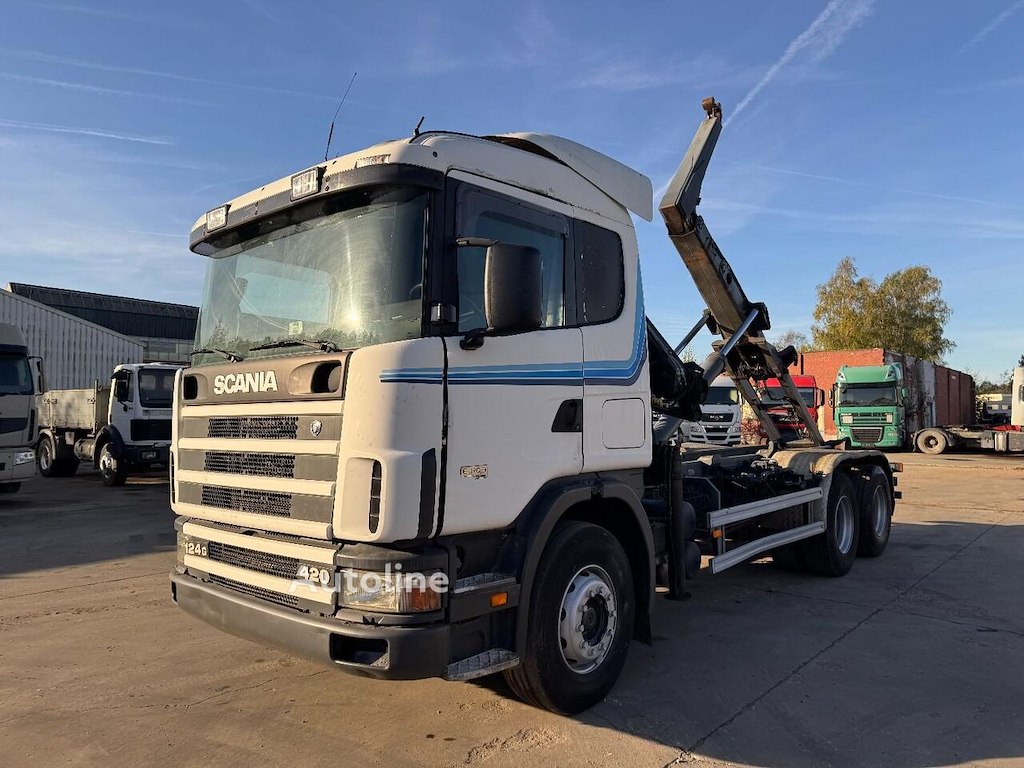 Scania 124 - 420 (MANUAL GEARBOX & 10 TIRES / BOITE MANUELLE & 10 ROUES vozilo za prevoz kontejnera