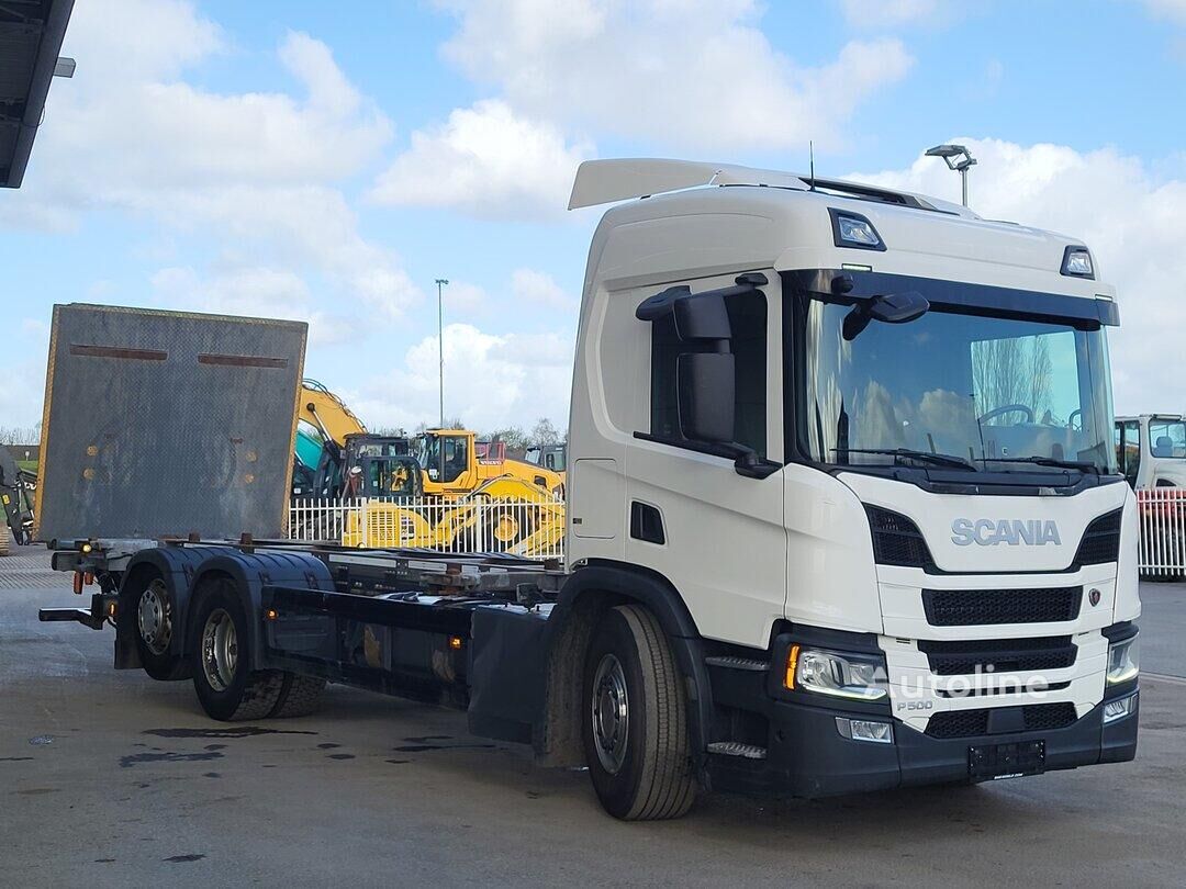 Scania P 500 6x2*4 9 TON FRONT AXLE / RETARDER vozilo za prevoz kontejnera