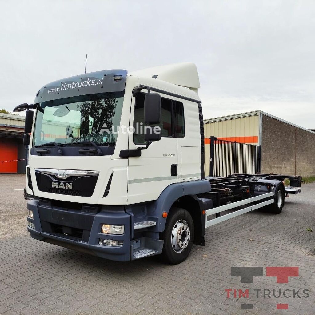 MAN TGM 12.250 BDF System vozilo za prevoz kontejnera