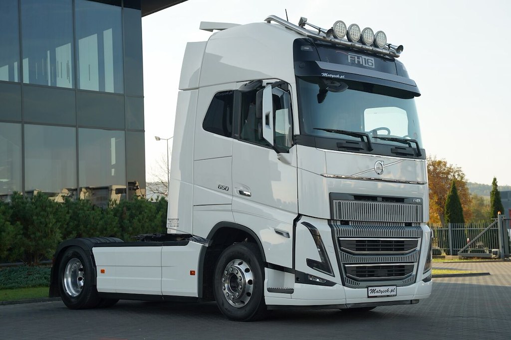 Volvo FH  16 650 / I-PARK COOL  / I-SHIFT / TV / SKÓRY  / EURO 6 tegljač