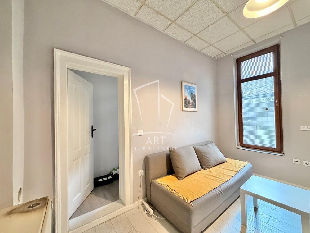 Zahumska, Trosoban stan na prodaju, 27m2, 120.000€
