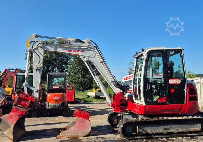 Mini bager
Takeuchi TB 370 - Powertilt + Schnellwechsler-Klima-3 Löffe