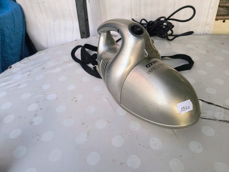 SALCO usisivac 700w