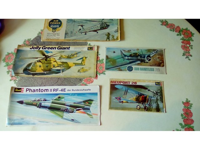 Revell   kutija