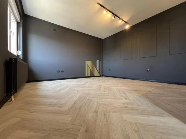Kej- kompletno renoviran stan