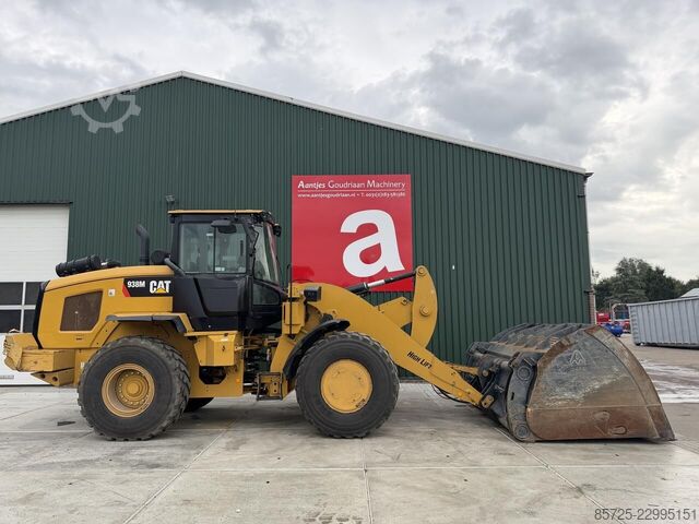 Caterpillar 938M
Caterpillar 938M