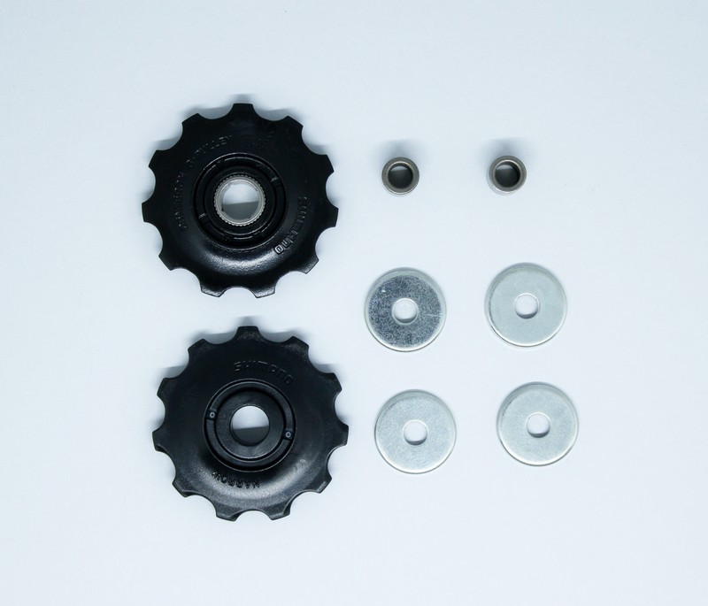 *ROLNICA MENJAČA ZADNJEG SHIMANO RD-3300