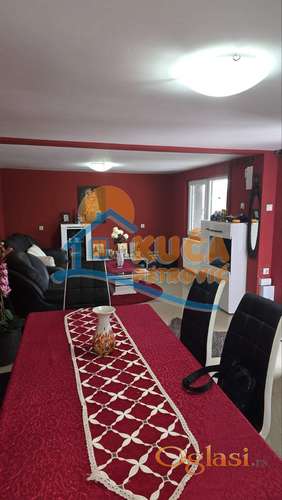 Izdaje se vila u naselju Prosek, 375m2