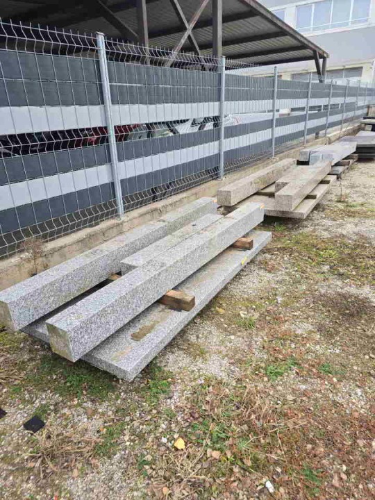 Prodajem 18 kibika granitnih ploca raznih debljina i vrsta