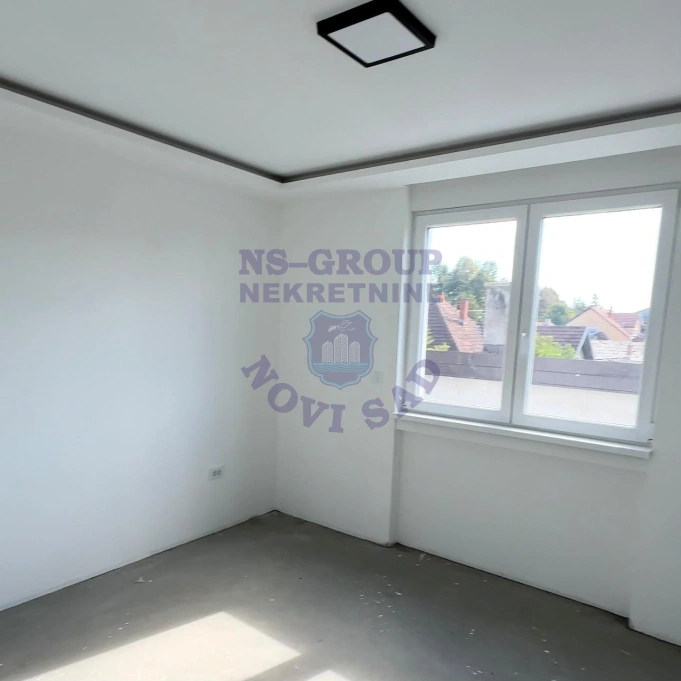 lokal za izdavanje Novi Sad 290m2 17713