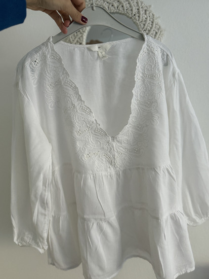 H&M kao NOVO bela bluza sa VEZOM velXS