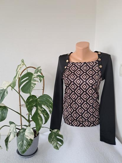 Bluza sa geometrijskim dezenom vel L