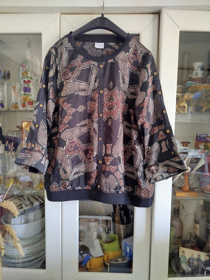 In fronf fantazija tunika, L i XL