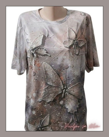 3.3. Svilenkasta bluza sa leptirima XL