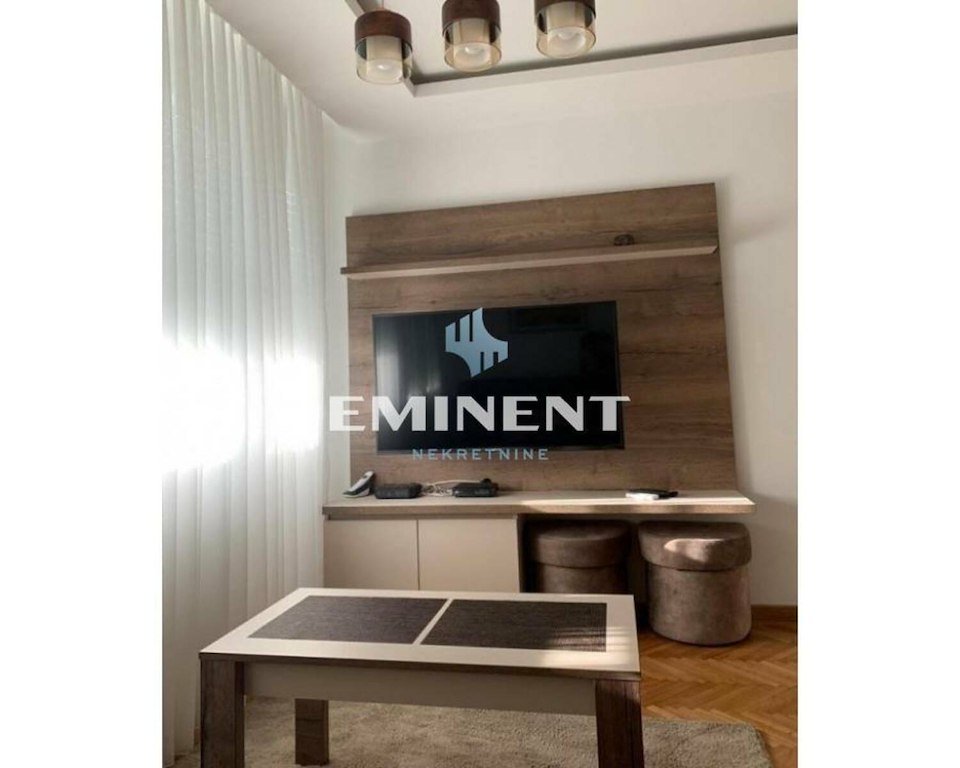 Dvosoban stan, Beograd – Neimar | Izdavanje · 40m² · 800€