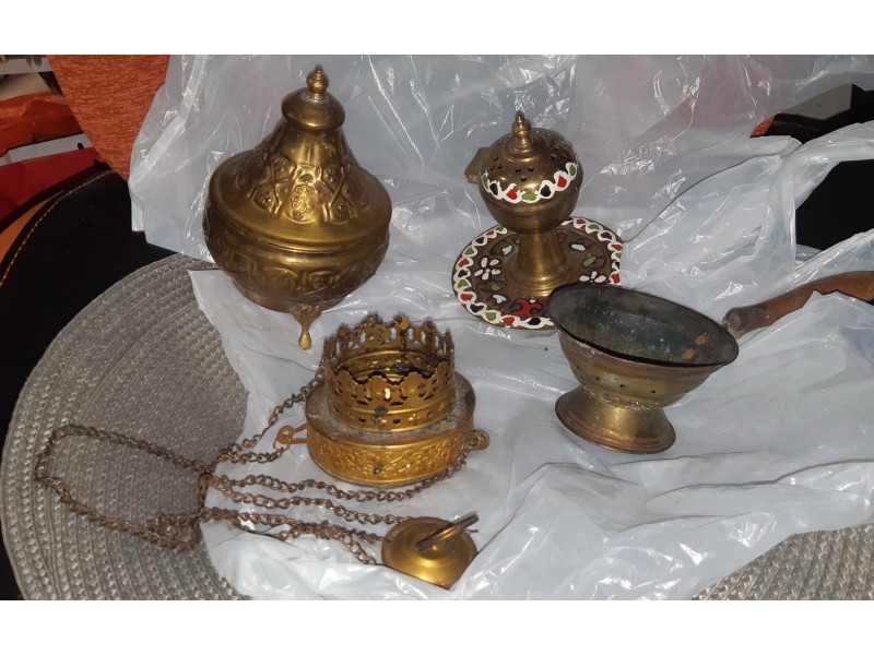 PRAVOSLAVNO KANDILO i DRUGI ARTEFAKTI