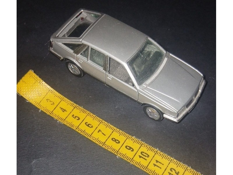 Gama Opel Ascona 1:43