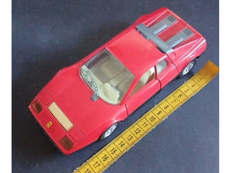 Bburago 1:24 Ferrari BB 512