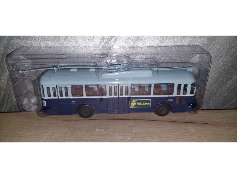 Hachette TrolleyBus Brest (1966) 1:43