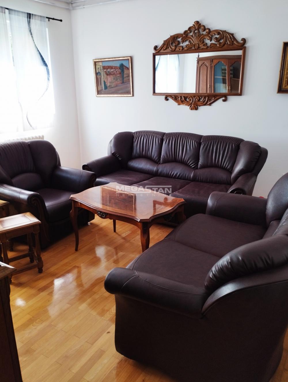 Četvorosoban stan za izdavanje, Krnjača, Beograd, 105m², 600 €/mes