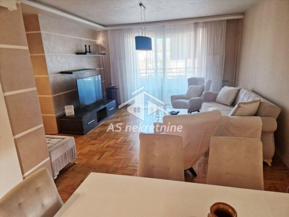 Četvorosoban stan za izdavanje, Denkova Bašta, Beograd, 98m², 1.000 €/mes
