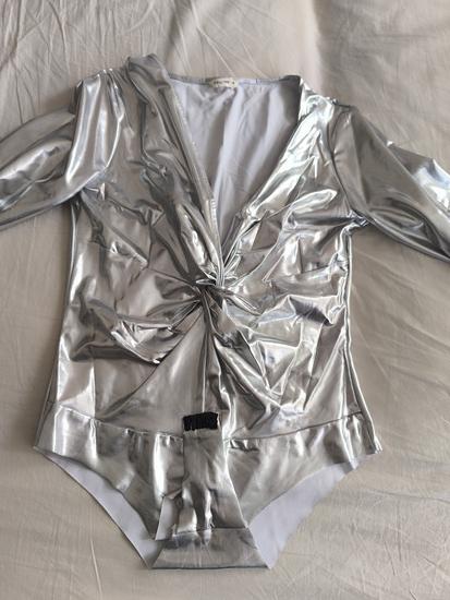 srebrni body M