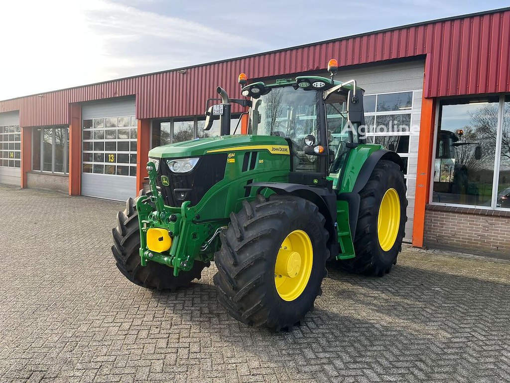 Novi John Deere 6M 185 traktor točkaš