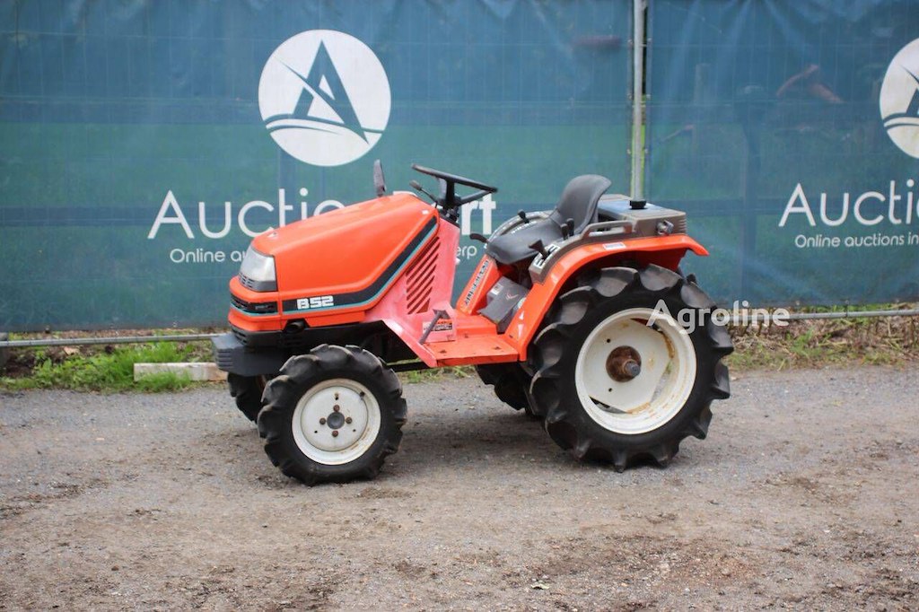 Prodaje se Kubota B52 traktor točkaš na aukciji