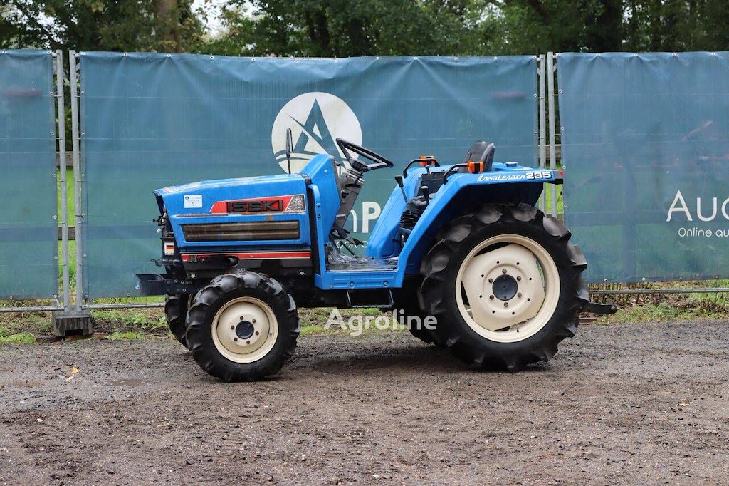 Prodaje se Iseki TA230F traktor točkaš na aukciji