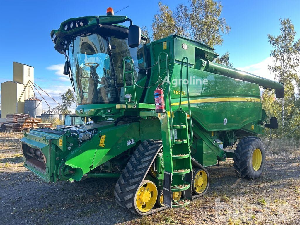 Prodaje se John Deere T670i kombajn za žito na aukciji