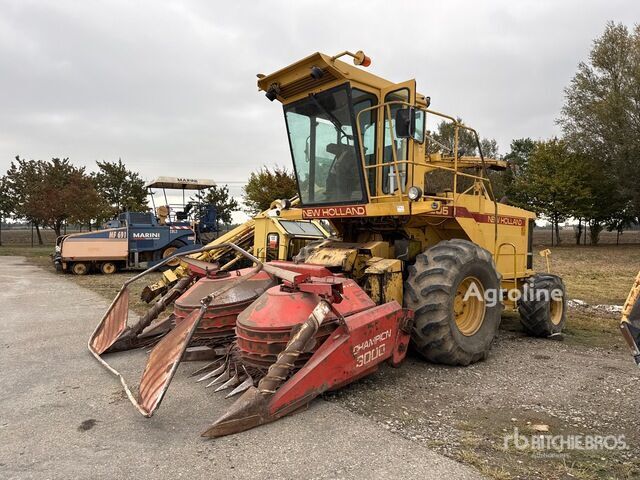 Prodaje se New Holland 2205 krmni kombajn na aukciji