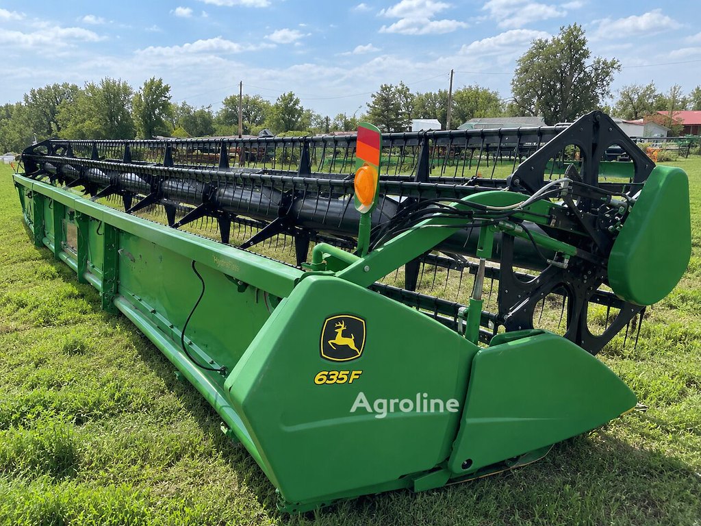 John Deere 635F adapter za žito