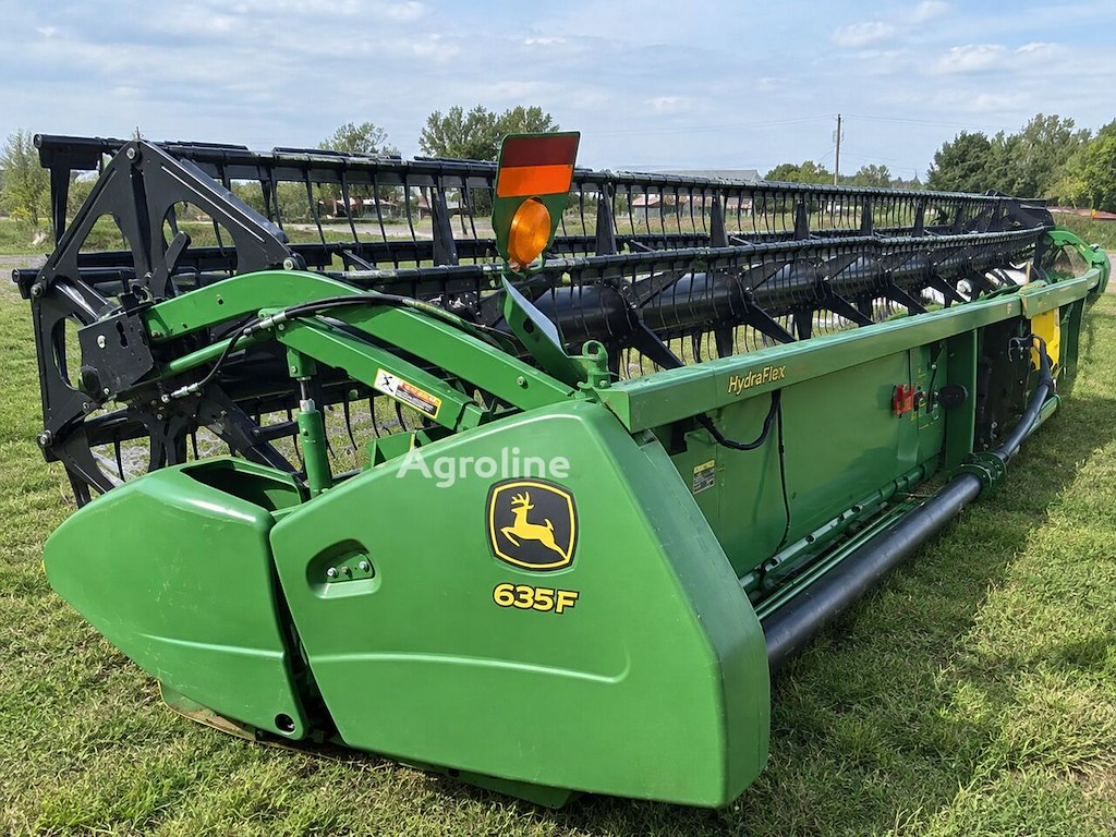John Deere 635F adapter za žito
