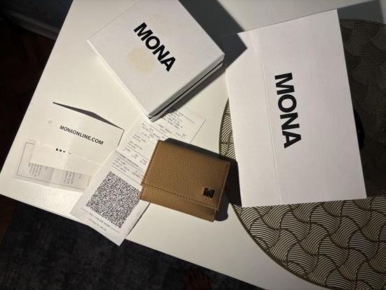 Mona novcanik nov