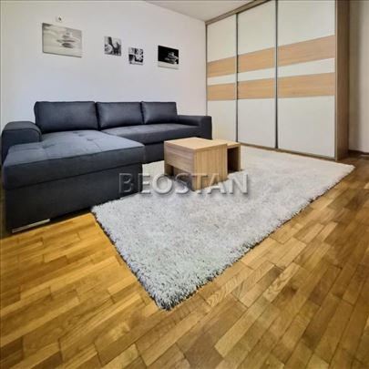Novi Beograd - Blok 63 novogradnja #69417