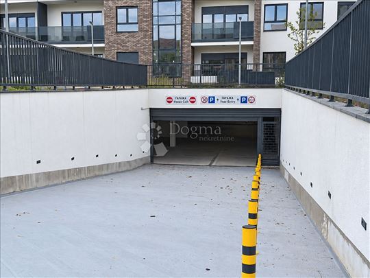 Bežanijska kosa, Kosa kvart, garažno mesto 13 m2