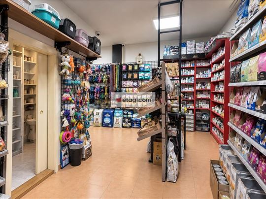 Izdaje Se Lokal Na Slaviji 27 m - 800 evra