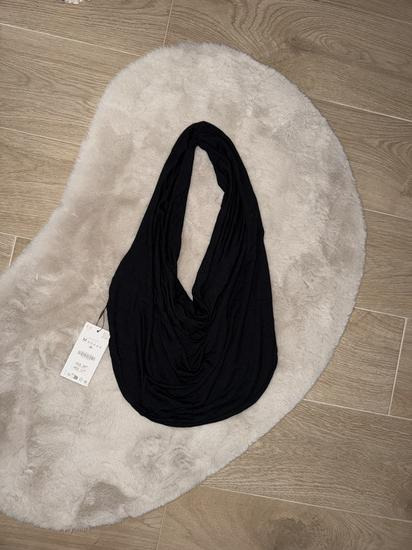 Zara naborani top novo