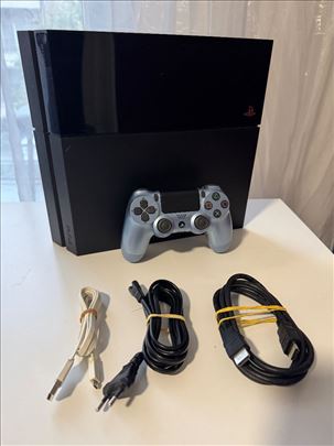 Sony PlayStation 4 PS4 odlično stanje, FW 13.02