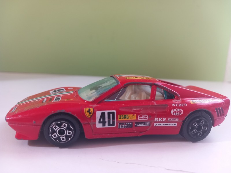 Ferari GTO BURAGO ,1:43