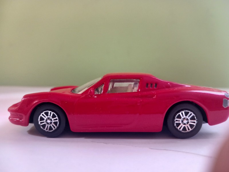 Ferari Dino 246 GT ,1:43 BURAGO