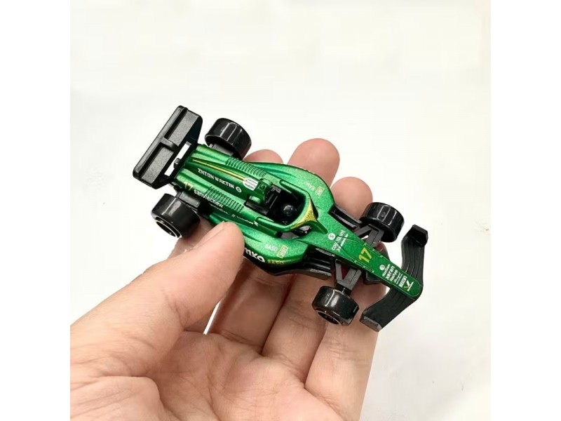 1:64 Aston Martin F1 team, metalni autić