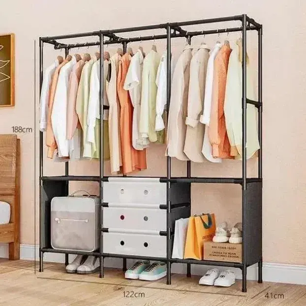 Viseslojni garderober 122x41x188cm
Višeslojni garderober 122 x 41 x 188 cm – praktično rešenje za organizaciju garderobe