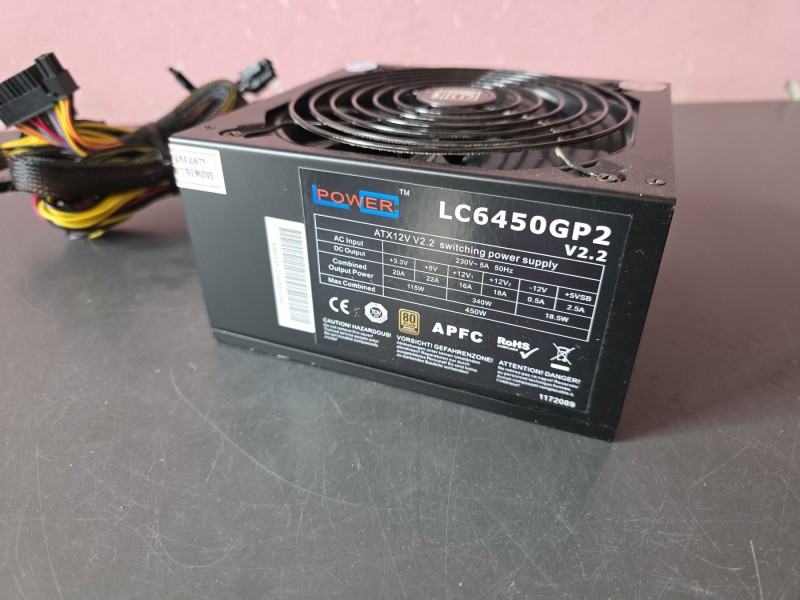 LC Power 450W - 8 i 6 pin