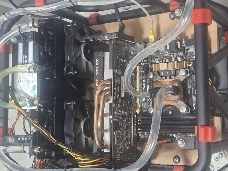 PC i5-4670K ASUS Z87M-PLUS GTX 680 16GB SSD 480