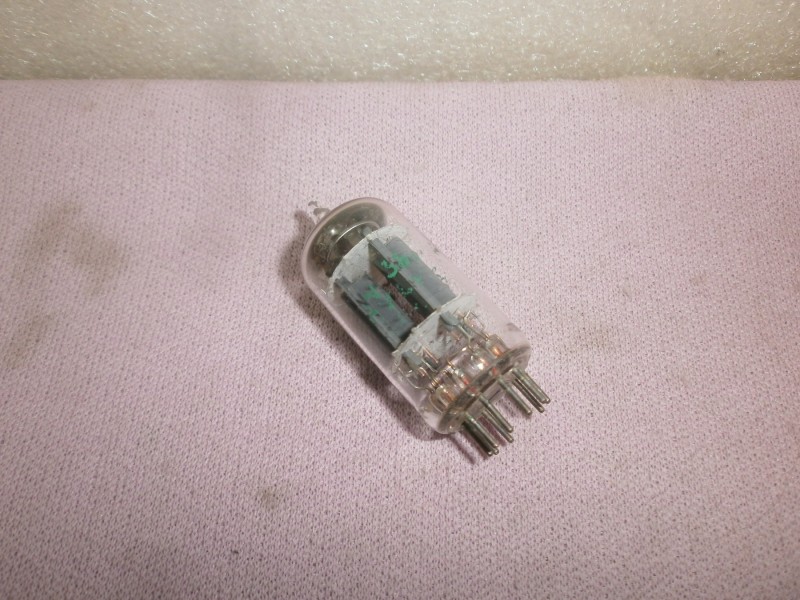 El.cev -5814A (E82CC, 12AU7WA) Sylvania -Usa (V-13)