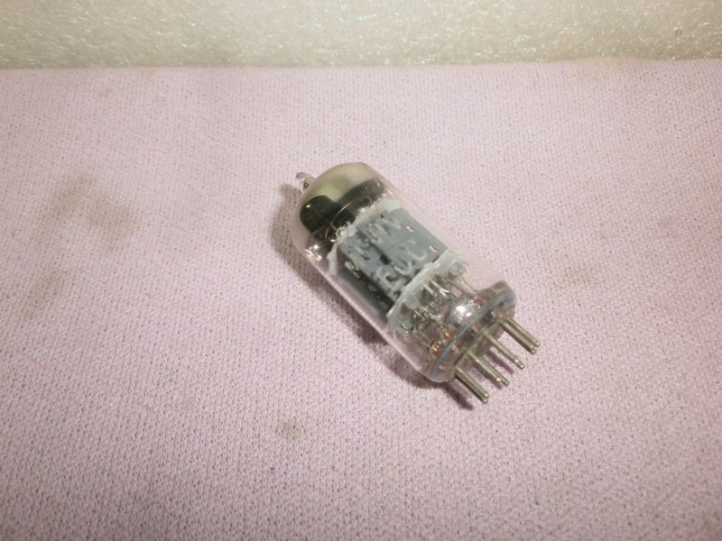 El. cev - ECC83 (12AX7) - Philips Miniwatt -(V-26)